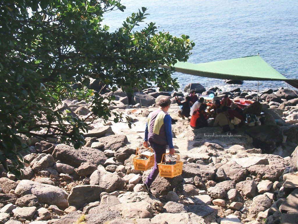 3 Famous Waterfalls of Jeju with a Baby • Joogo Travel