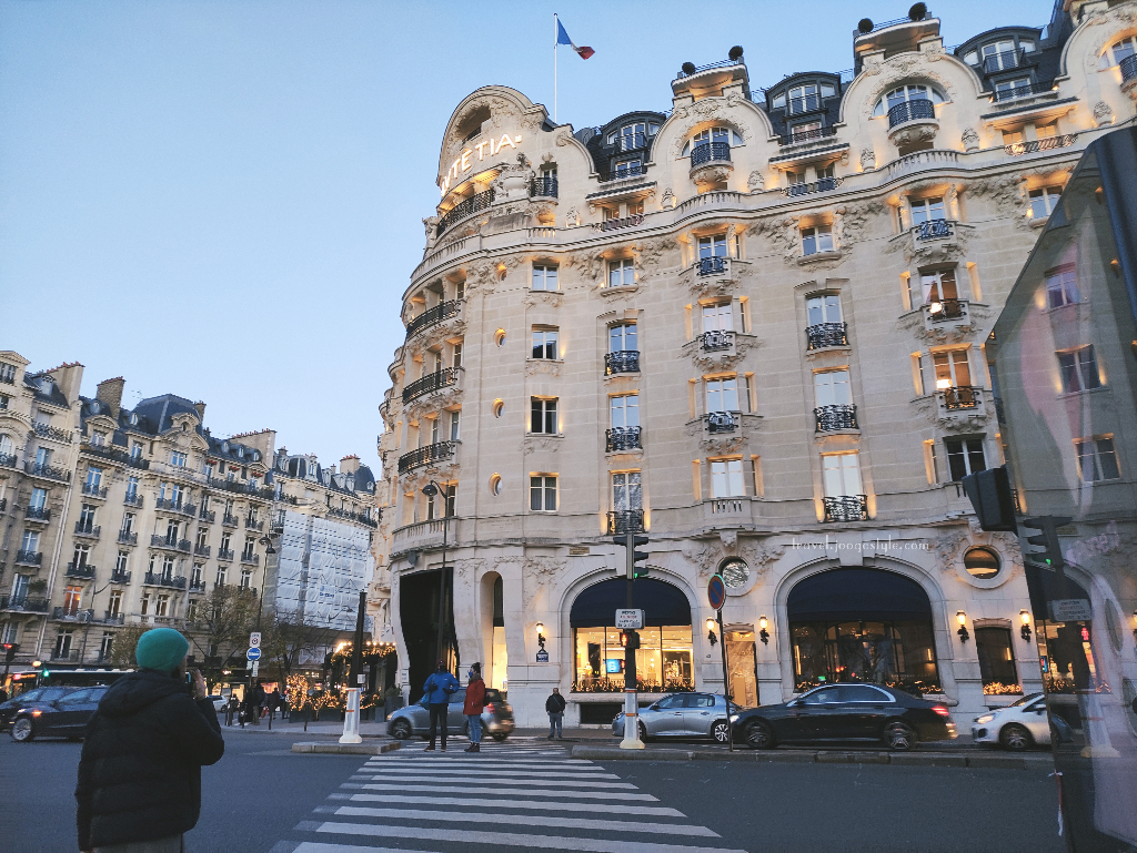 I saw a pickpocket in Paris. Tips to stay safe in France. • Joogo Travel