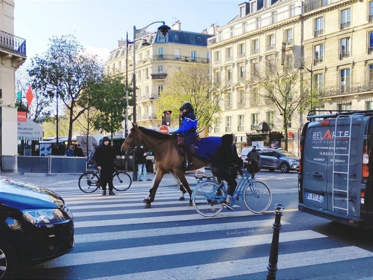 I saw a pickpocket in Paris. Tips to stay safe in France. • Joogo Travel